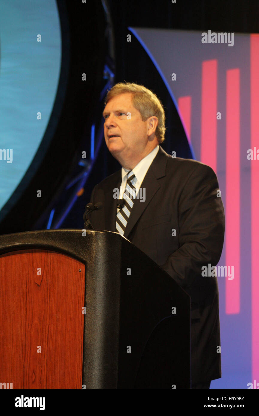Secretary Tom Vilsack participates in the Commodity Classic, where ...
