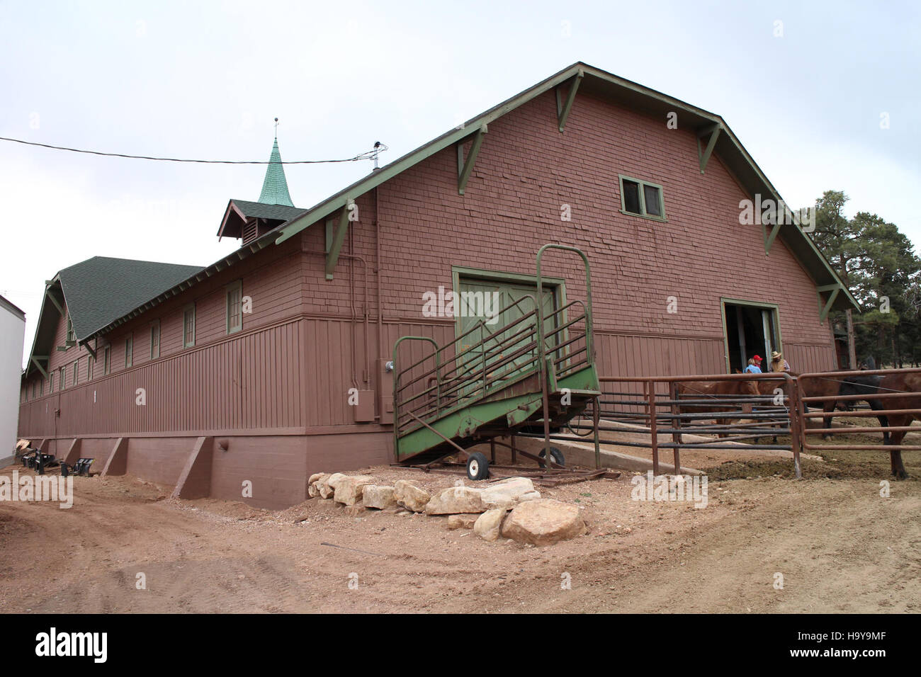 Livery building hi-res stock photography and images - Alamy