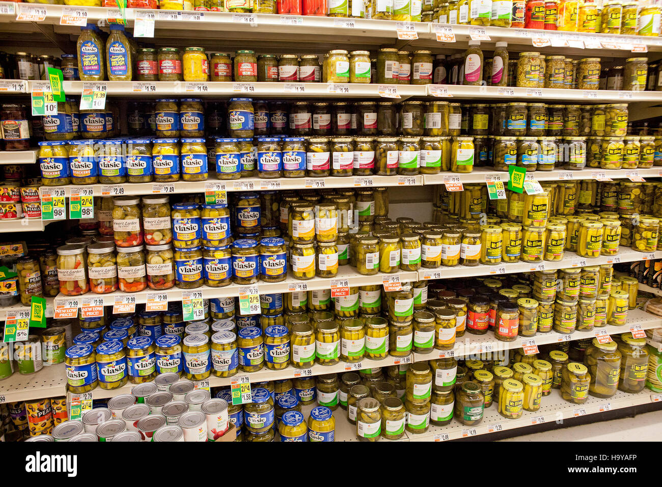 Jars pickles on grocery supermarket hi-res stock photography and images ...