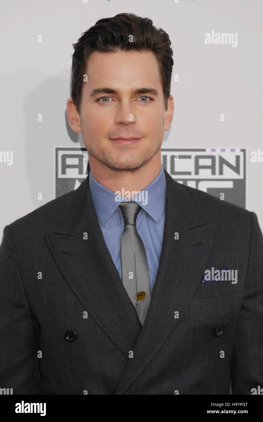 Matt Bomer arrives at the 2016 American Music Awards at Microsoft ...