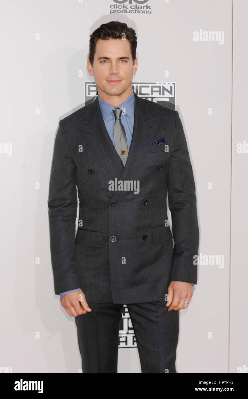 Matt Bomer arrives at the 2016 American Music Awards at Microsoft ...