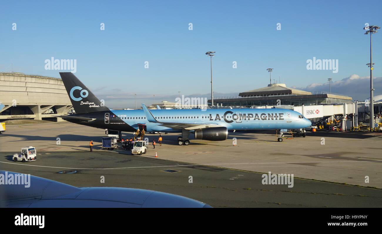 A Boeing 757 from the French business class only boutique airline La ...