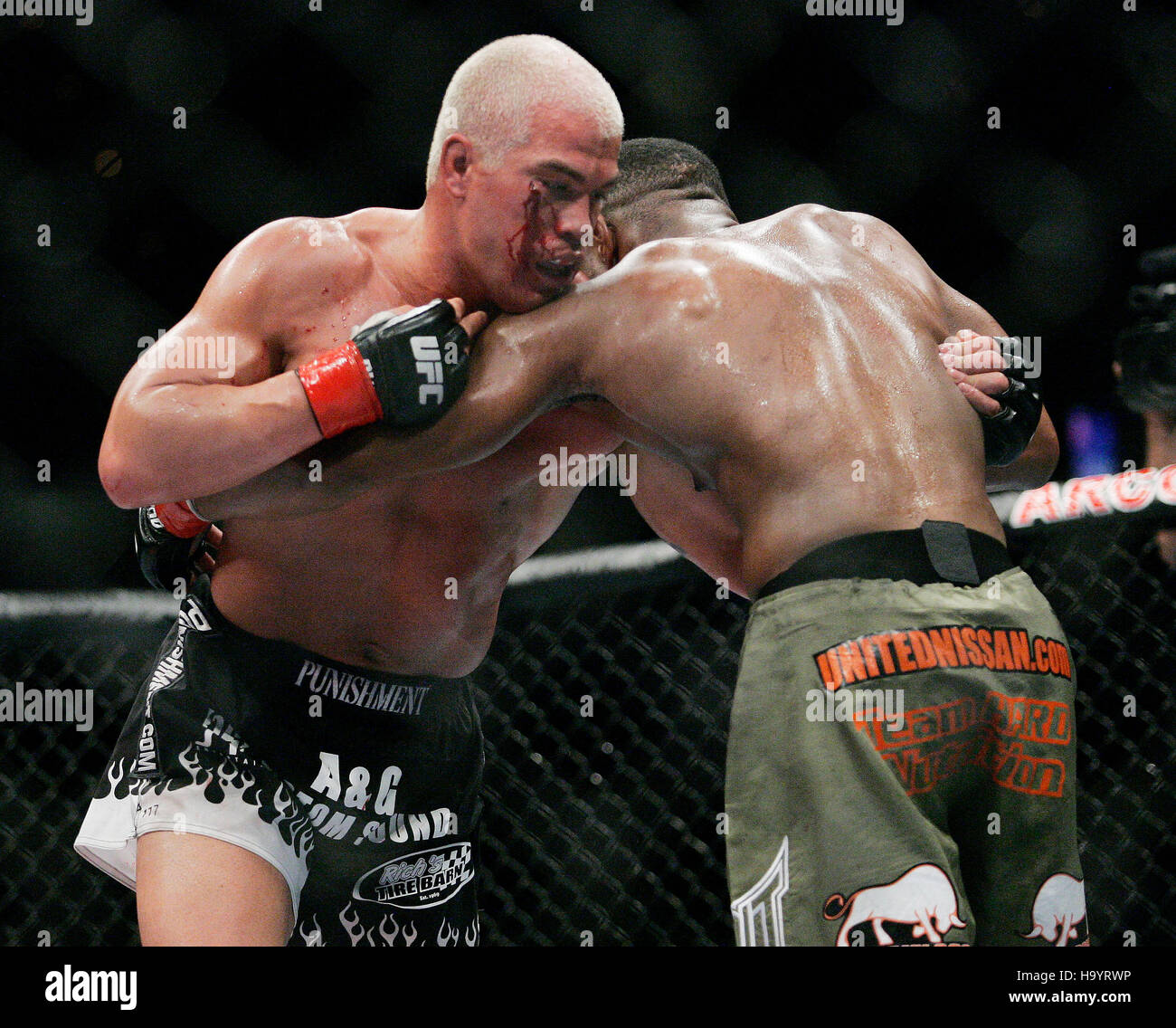 Tito Ortiz, left, fights Rashad Evans during UFC 73 at the Arco Arena ...