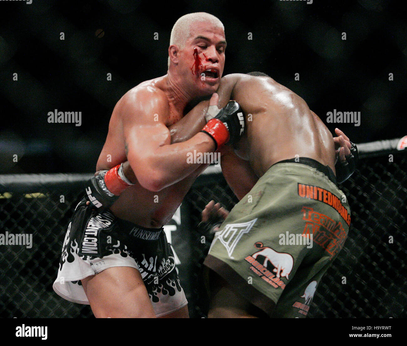 Tito ortiz hi-res stock photography and images - Alamy
