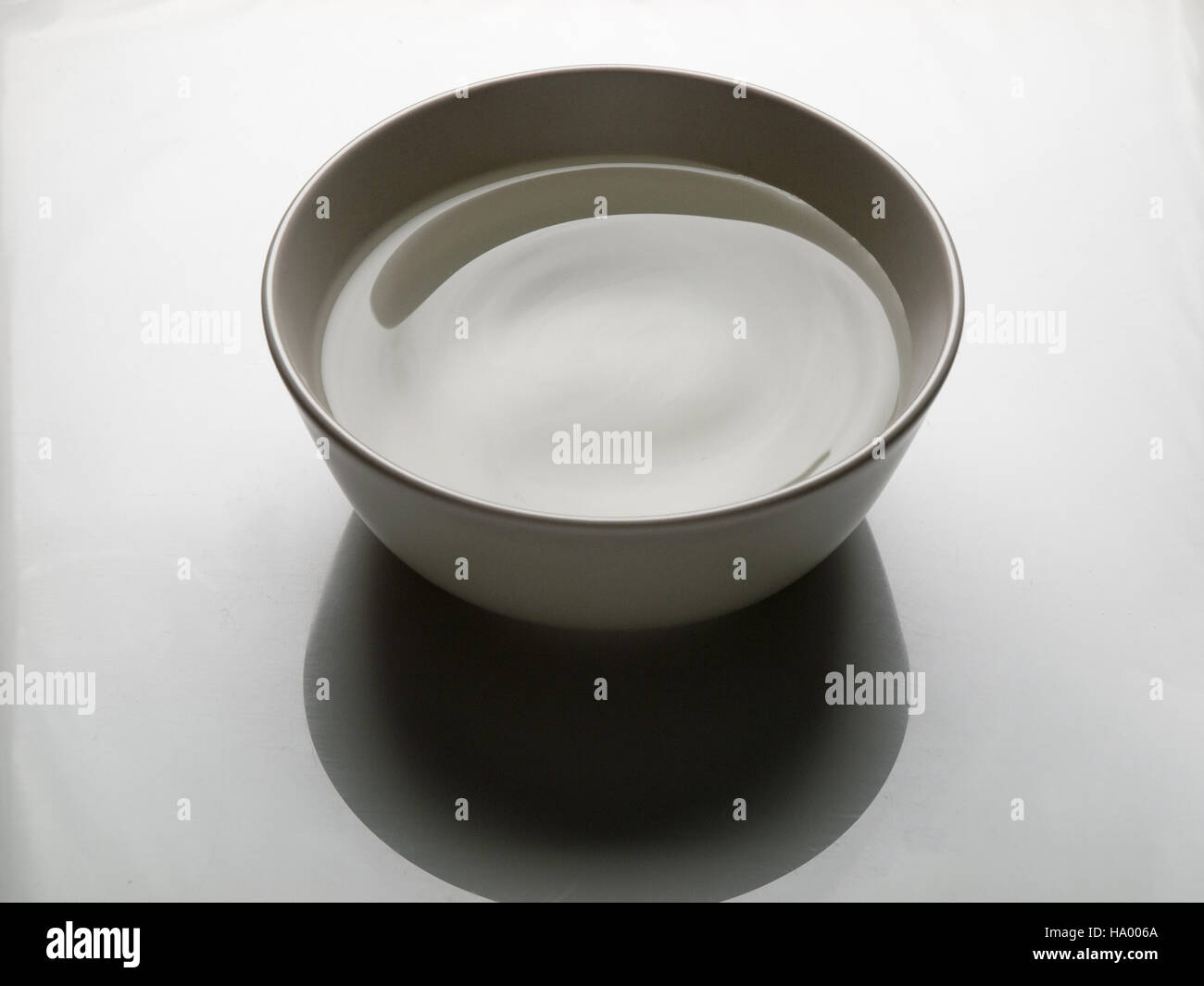 Beauty bowl water hi-res stock photography and images - Alamy