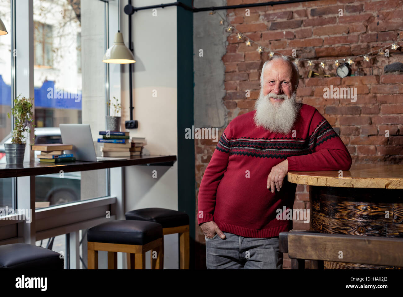 Hippie with long hair hi-res stock photography and images - Alamy