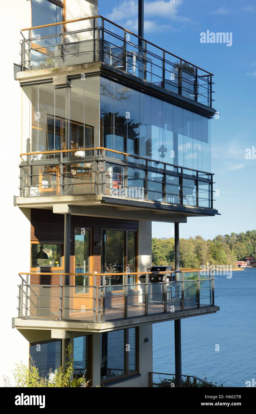 Balconies building hi-res stock photography and images - Alamy