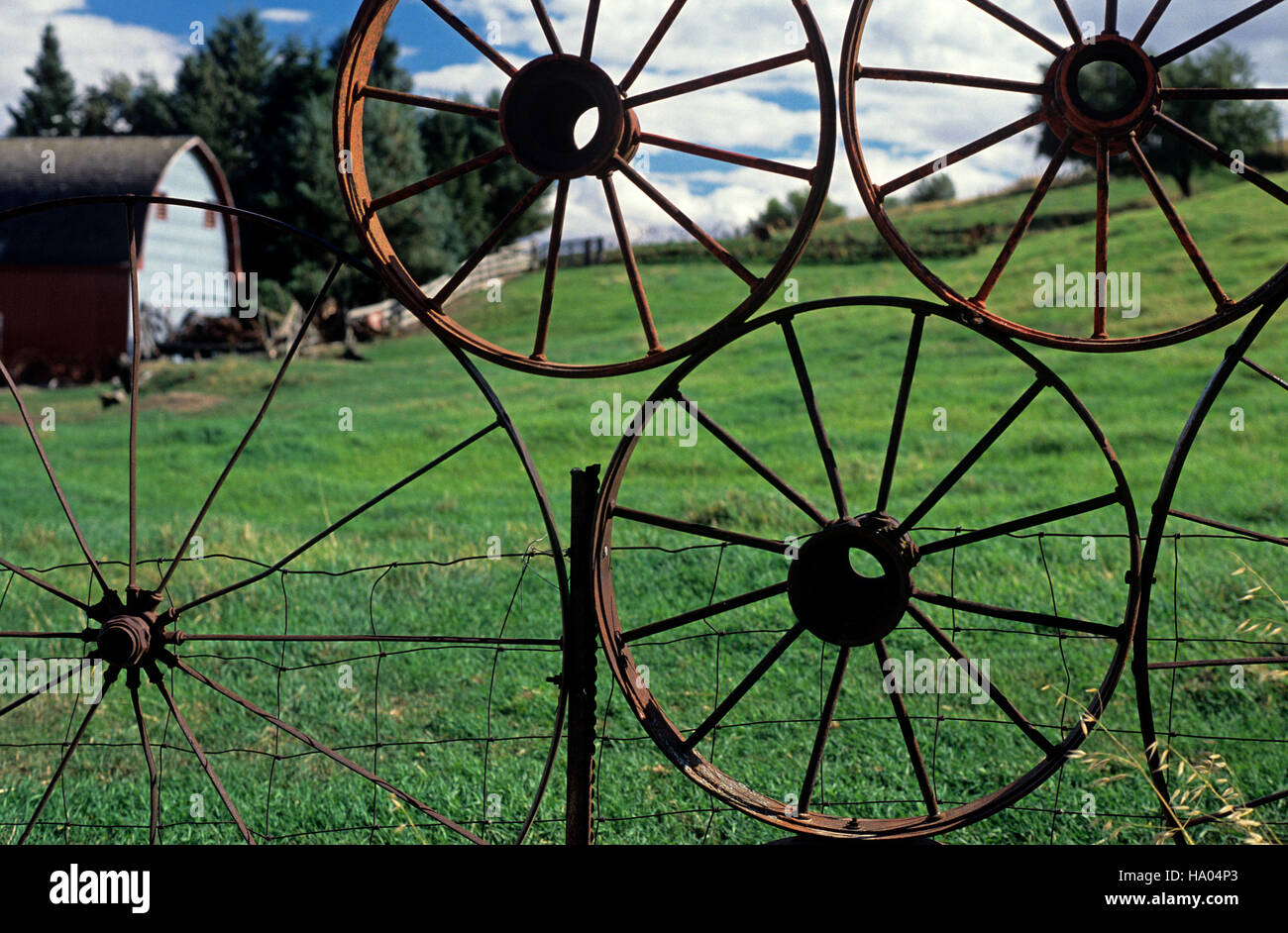 Welded wheel fence hi-res stock photography and images - Alamy