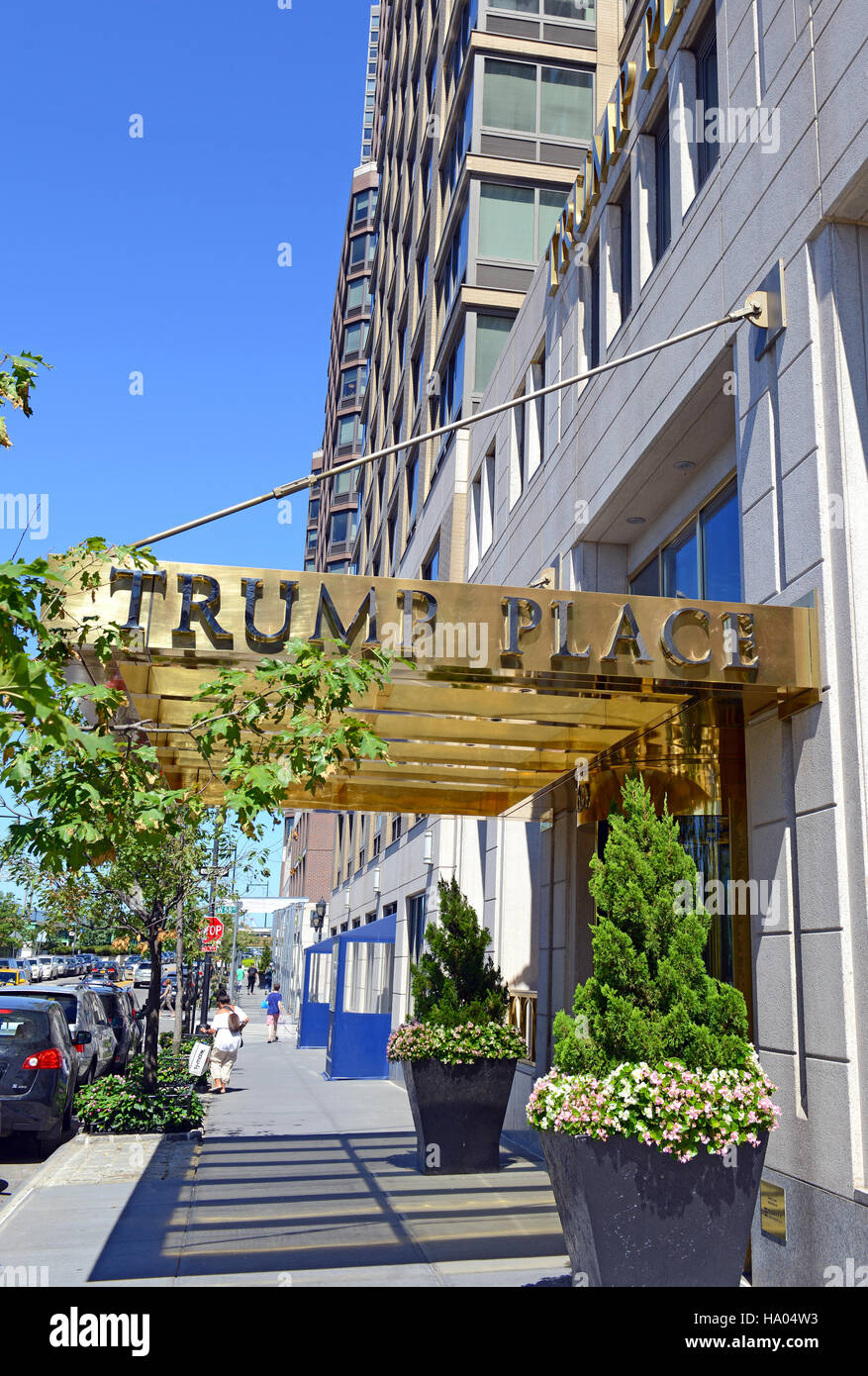 luxury Trump Place apartments in Manhattan Stock Photo - Alamy