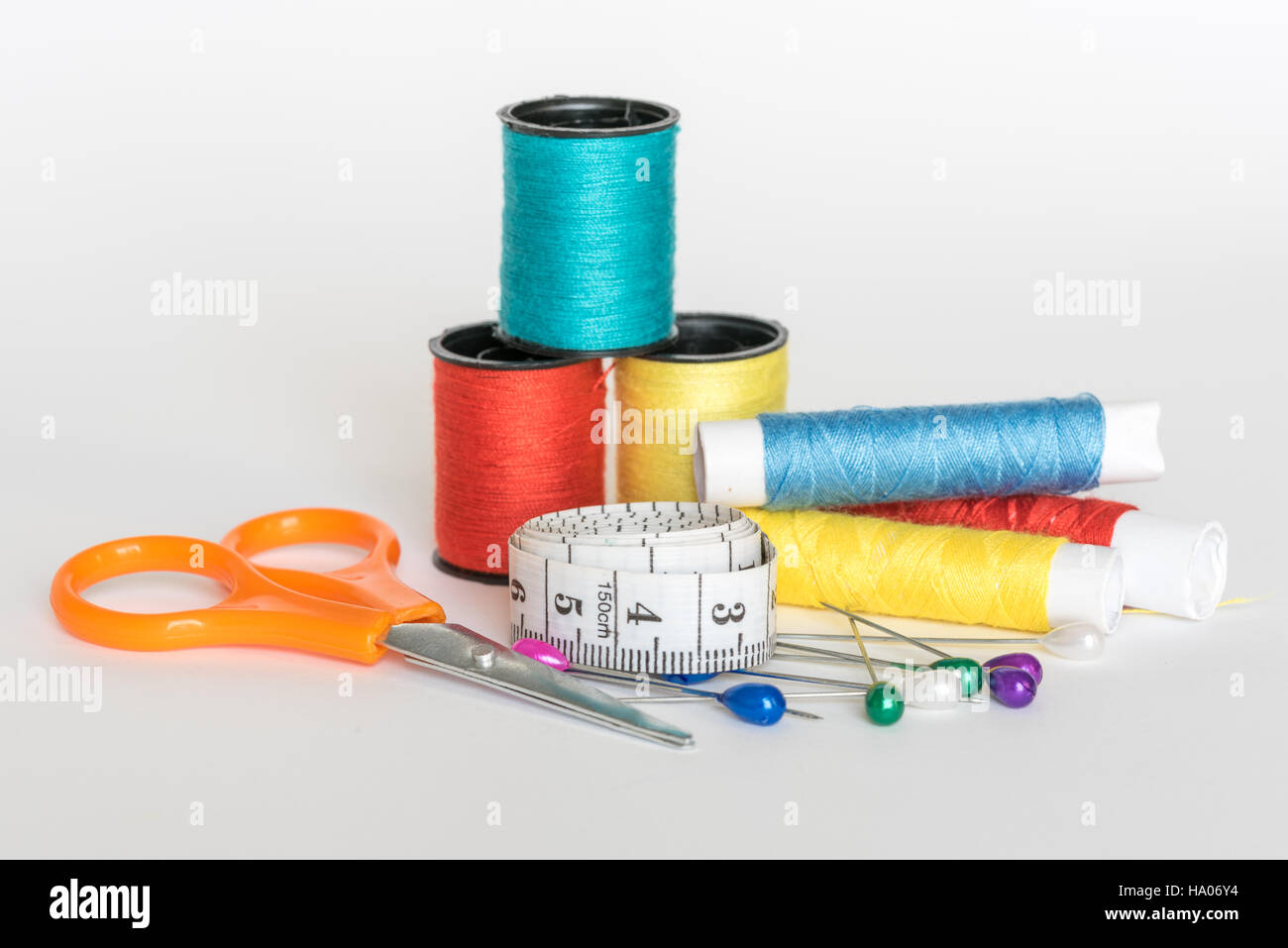 Needle cotton sew sewing hi-res stock photography and images - Alamy