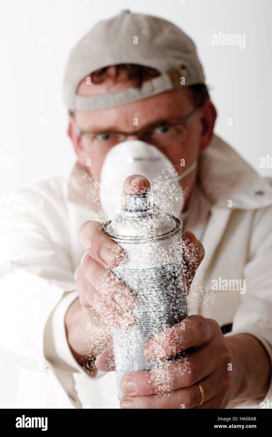 Spraying paint handyman hi-res stock photography and images - Alamy