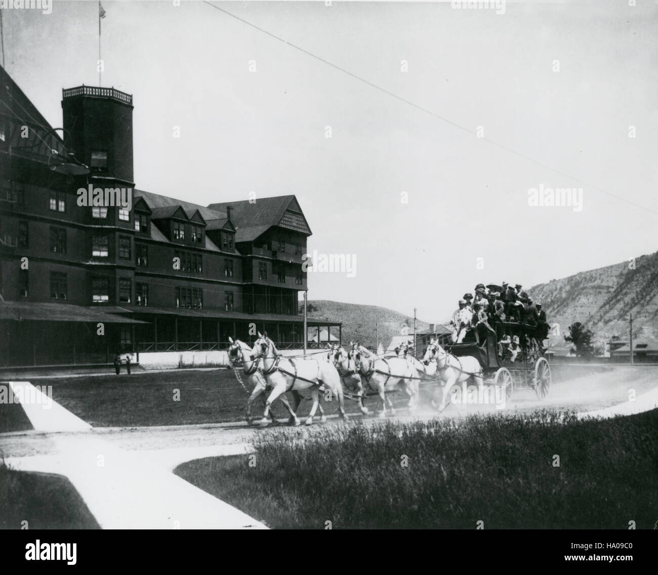 Stagecoach yellowstone national park hi-res stock photography and ...