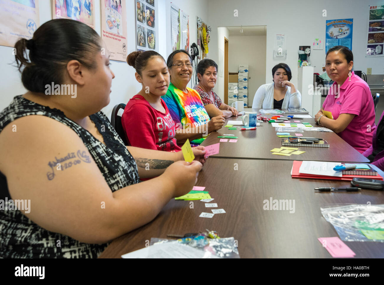 Native indian family eating hi-res stock photography and images - Alamy