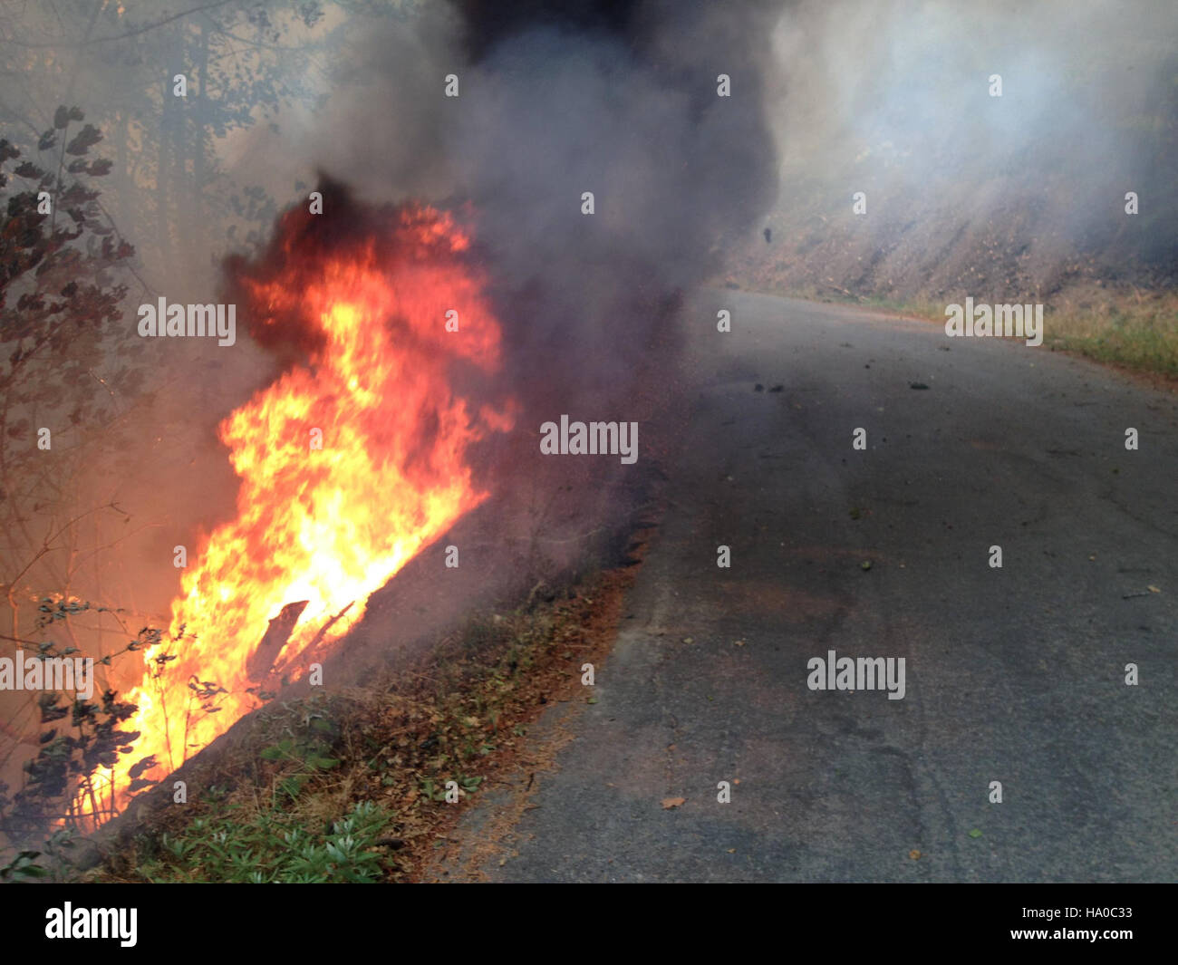 Happy camp complex fire hi-res stock photography and images - Alamy