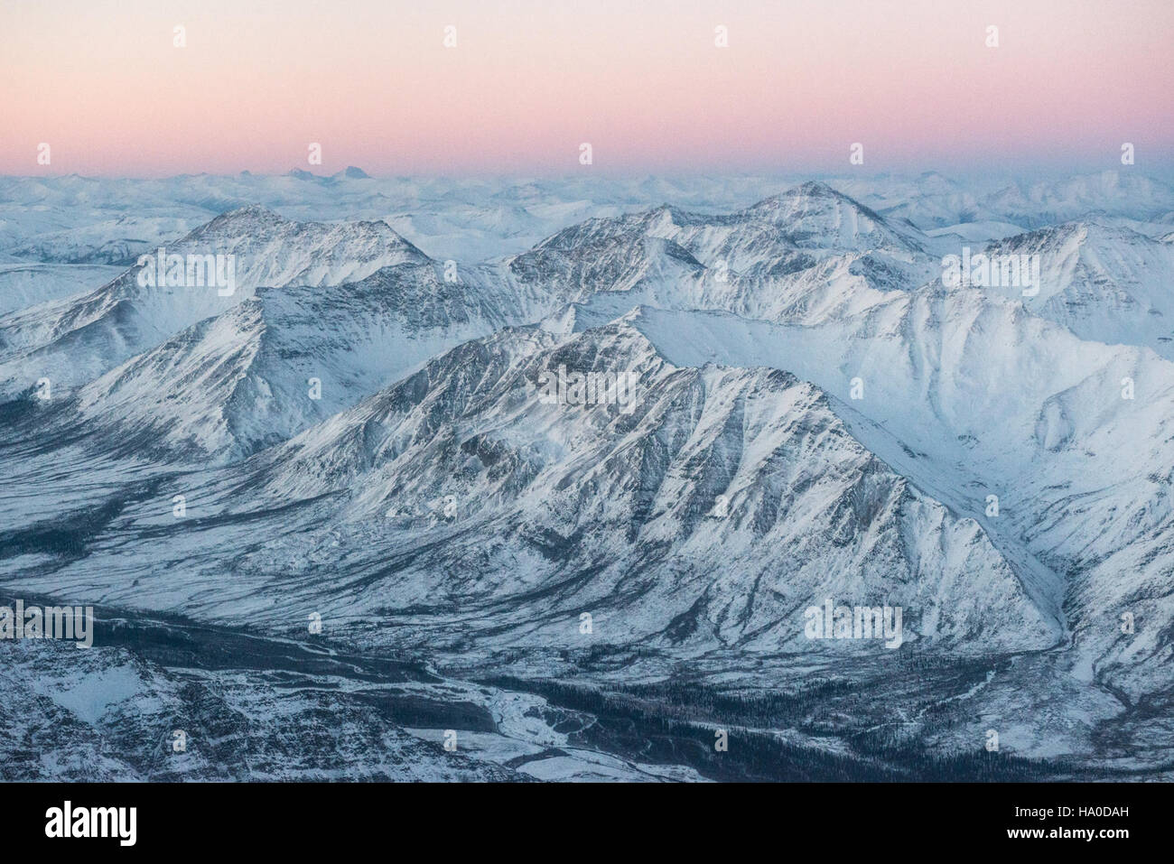 A photographer captures stunning natural landscapes in Alaska ...