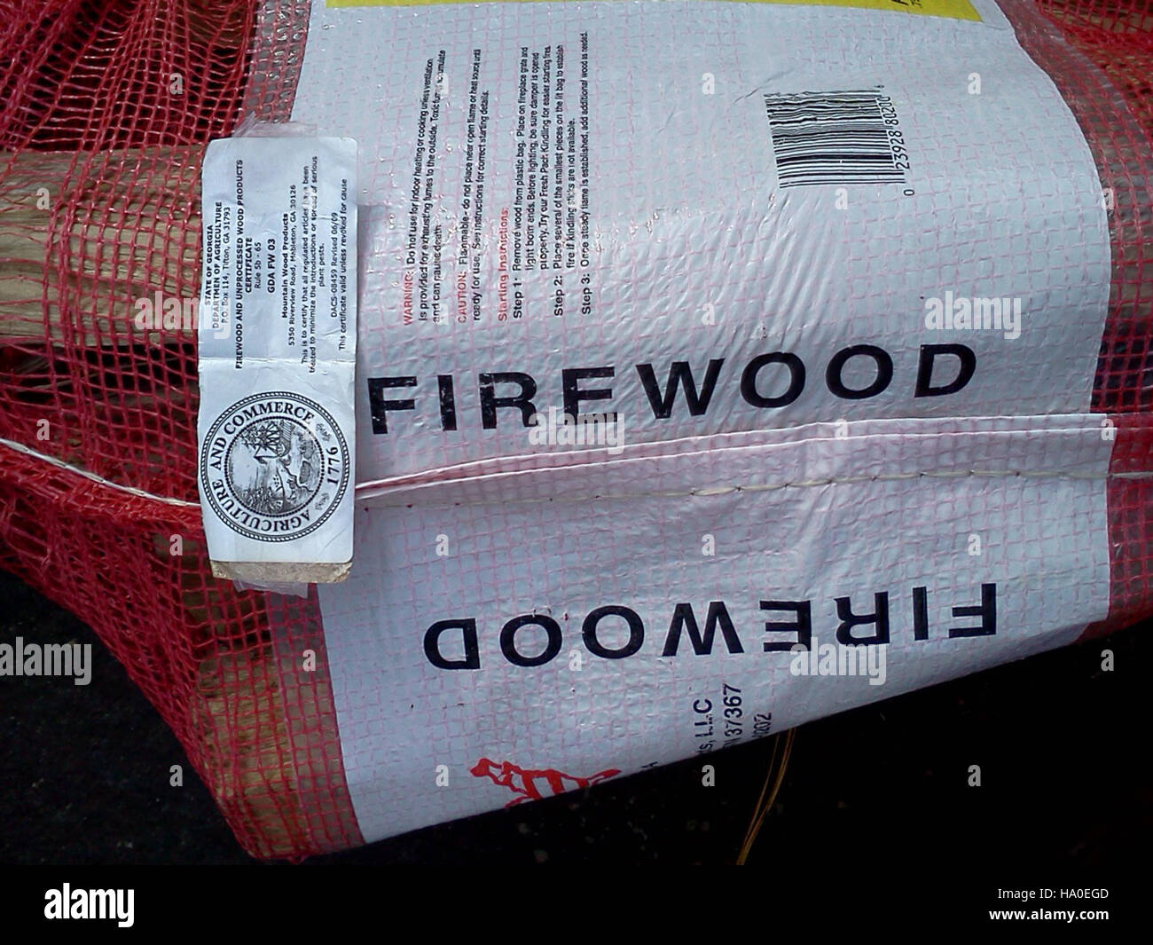 Bags of firewood hi-res stock photography and images - Alamy
