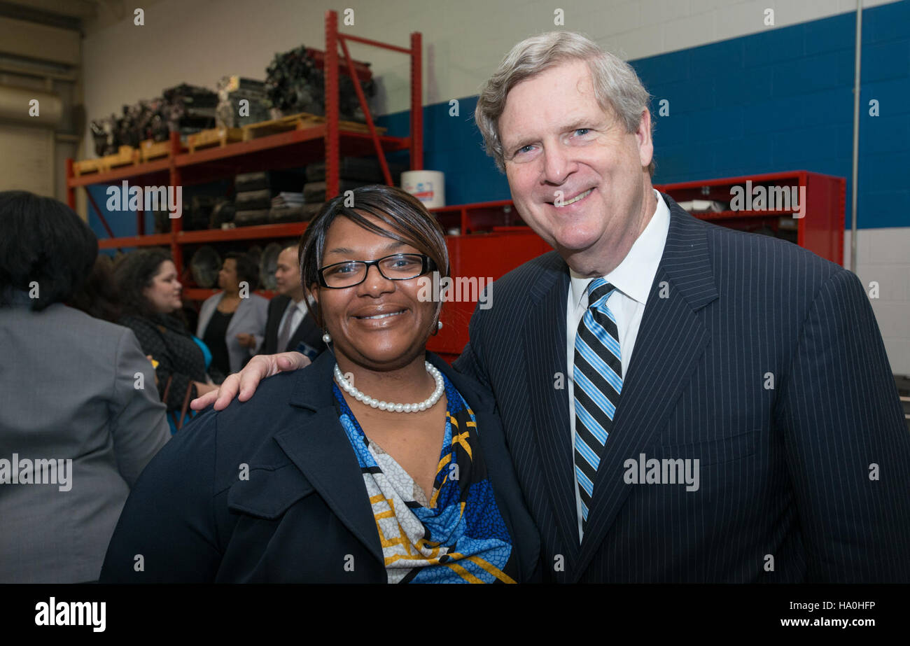 The USDA's Supplemental Nutrition Assistance Program (SNAP) helps low ...