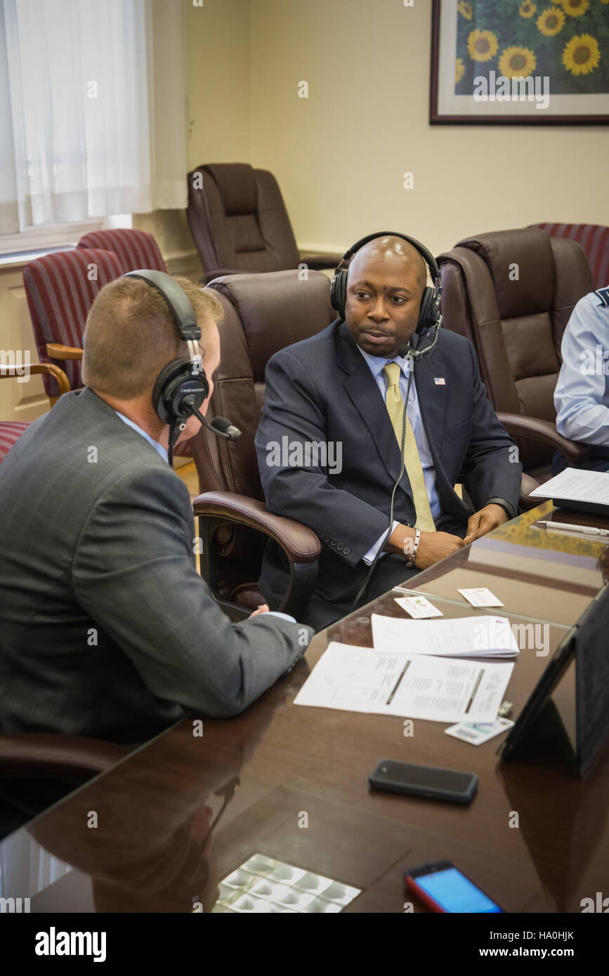 Secretary Tom Vilsack and Deputy Secretary Krysta Harden of the USDA ...