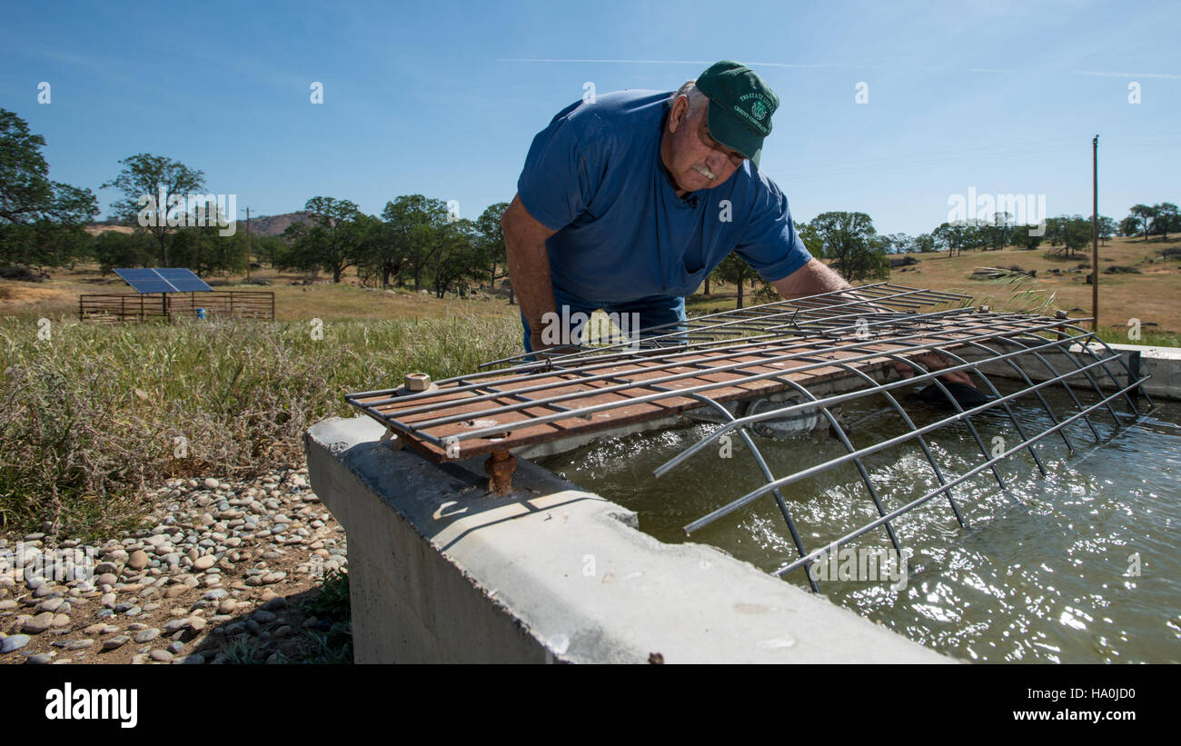 Drought impacts hi-res stock photography and images - Alamy
