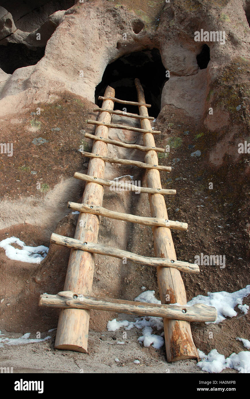 Cavate hi-res stock photography and images - Alamy
