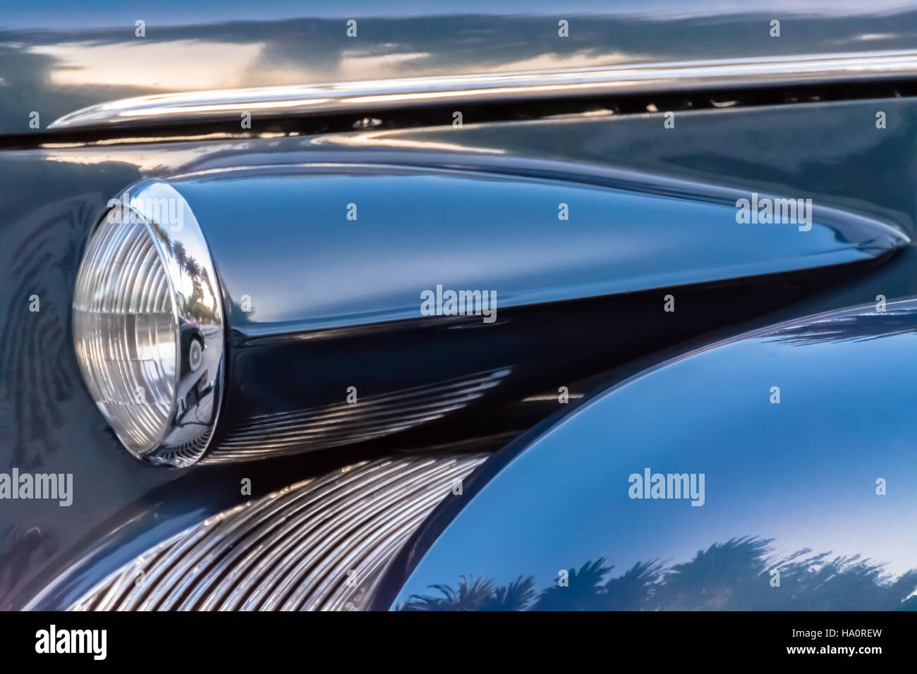 Close up Side View of Vintage Car Headlight Stock Photo - Alamy