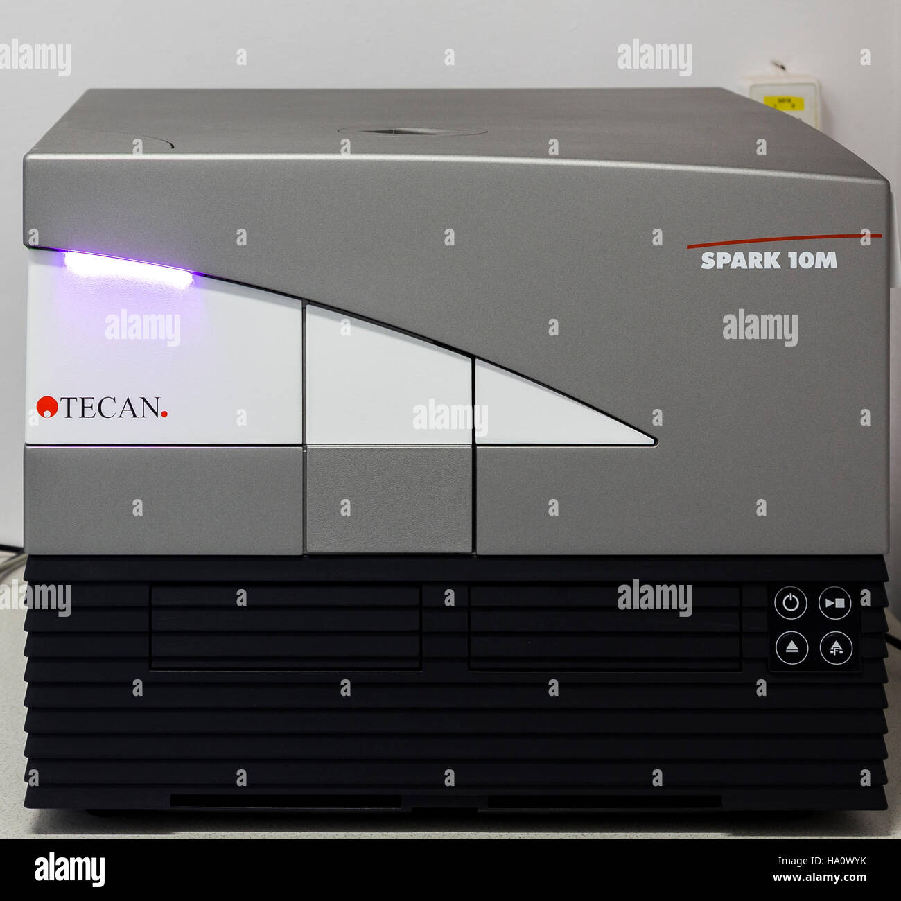Tecan Spark 10M in the Department of Materials Science at the Institute ...