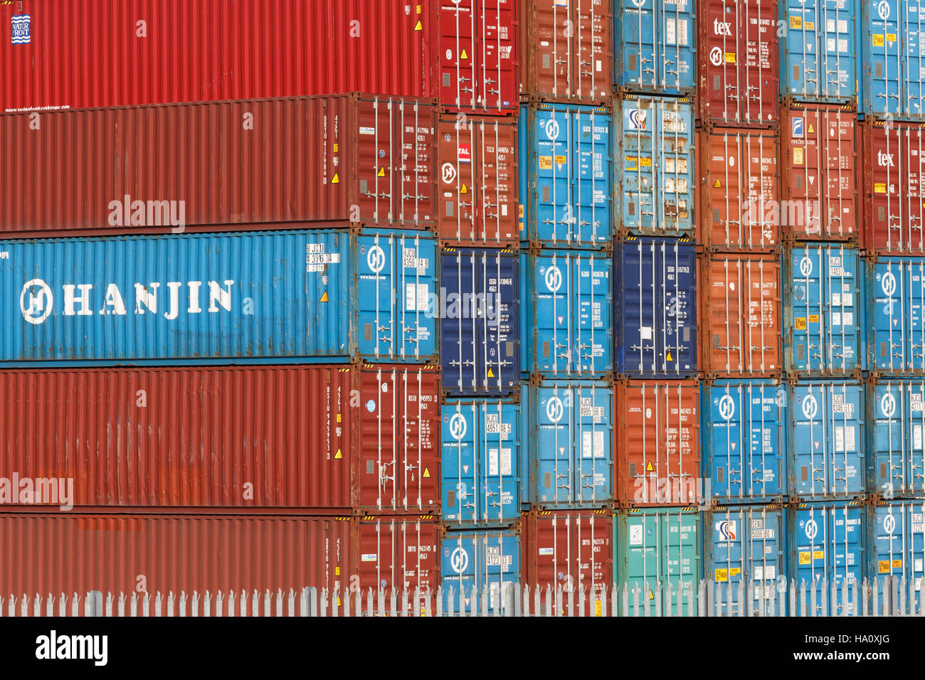 Stack of Hanjin shipping containers, side and end view Stock Photo - Alamy