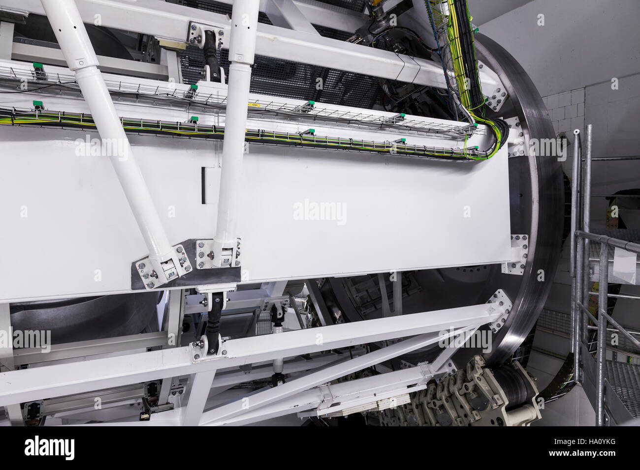Proton beam hi-res stock photography and images - Alamy