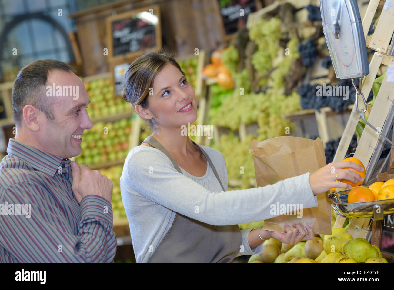 fruit and vegetable store Stock Photo - Alamy