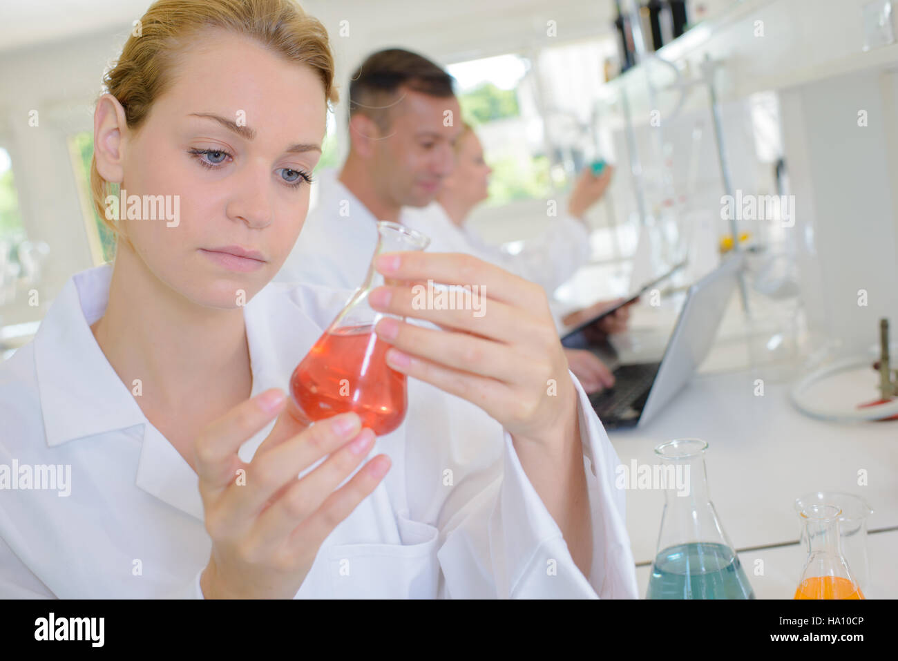 chemical technician in the laboratory Stock Photo - Alamy