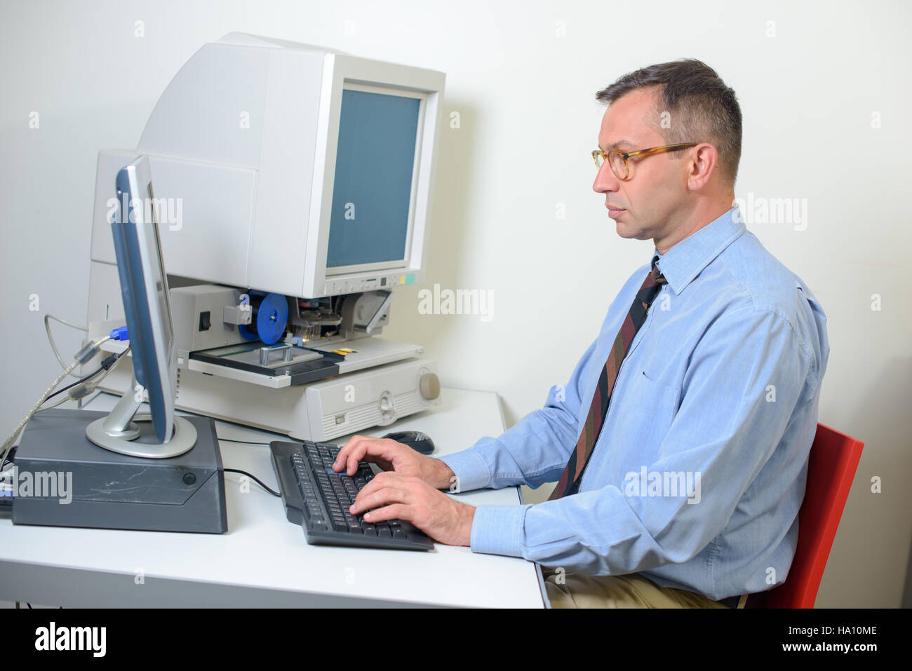 Database administrator hi-res stock photography and images - Alamy