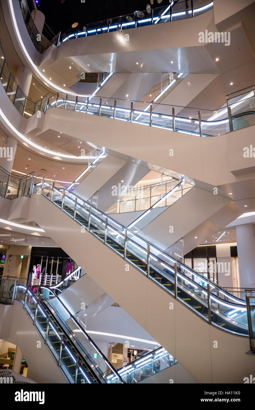 Mall layout hi-res stock photography and images - Alamy