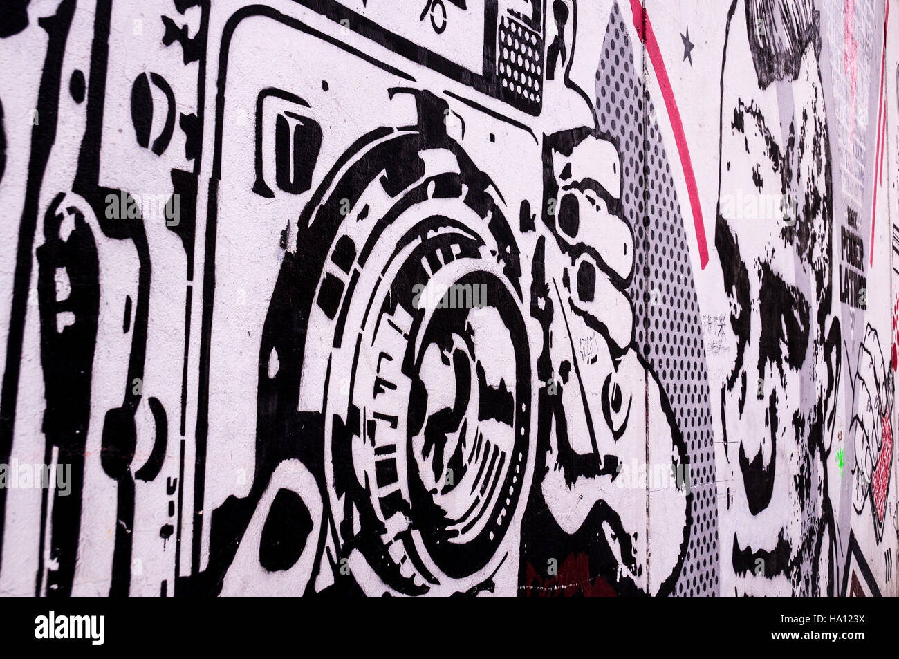 Retro polaroid camera street art Stock Photo - Alamy