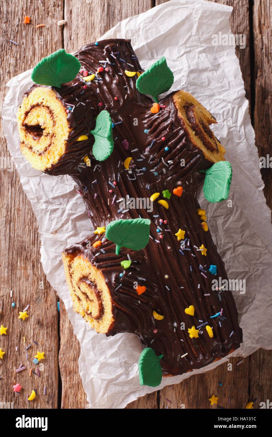 Log roll hi-res stock photography and images - Alamy