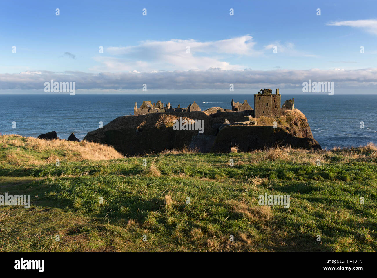 Town of Stonehaven, Scotland. Picturesque view of Dunnottar Castle on ...