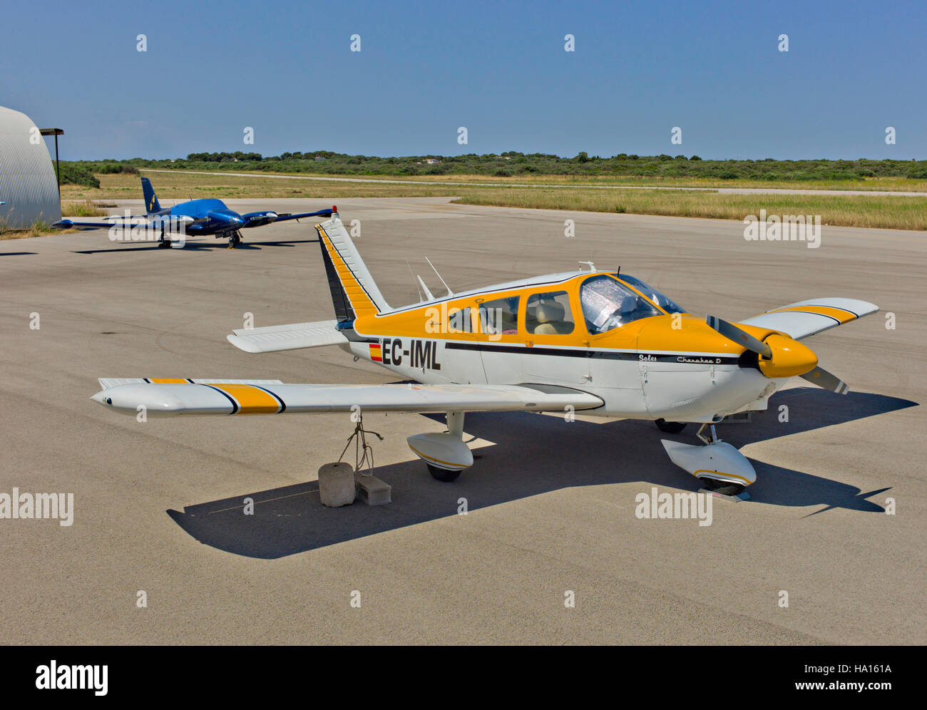 Yellow Aircraft Stock Photos & Yellow Aircraft Stock Images - Alamy