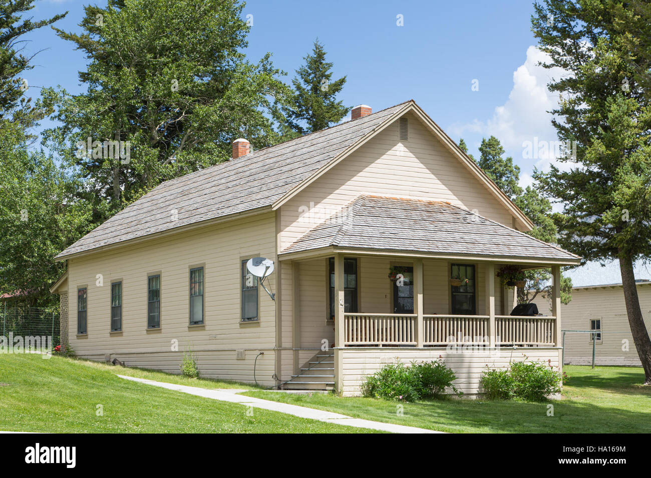 yellowstonenps 21332291971 Fort Yellowstone, Hospital Annex (1913 Stock ...