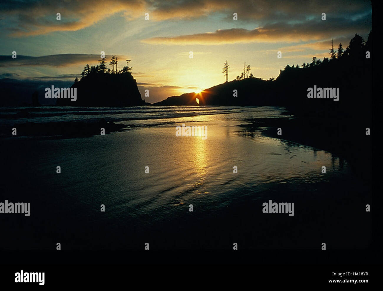 Sunset at Second Beach in Olympic National Park showcases stunning ...