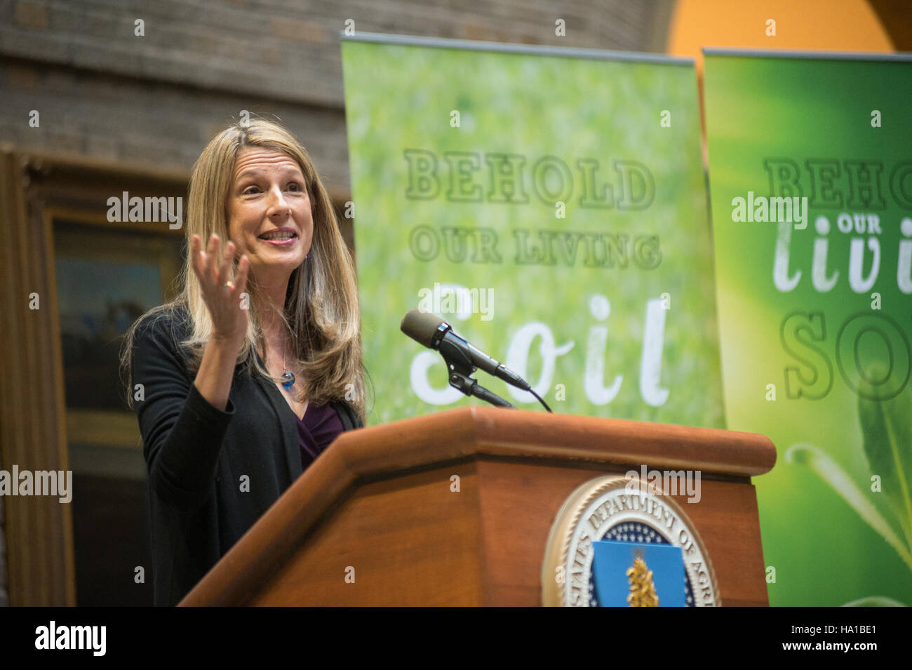 Dr laura danly hi-res stock photography and images - Alamy