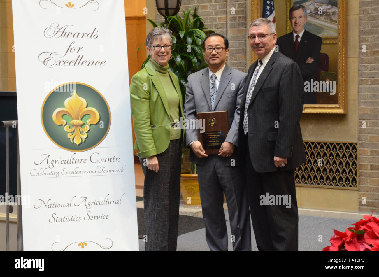 Federal statistics hi-res stock photography and images - Alamy