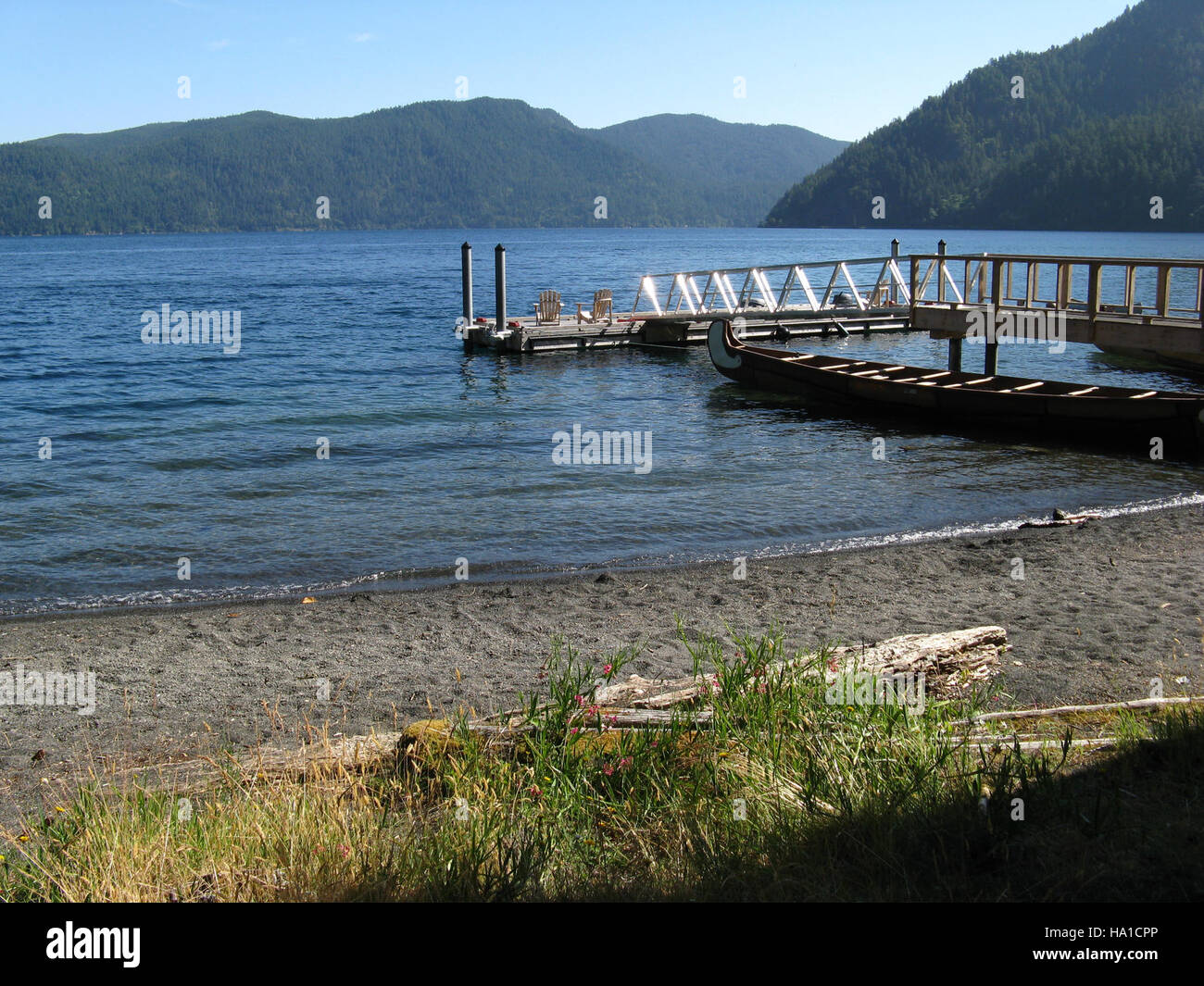 olympicnps 22478623903 Dock Native canoe NPS Photo Stock Photo - Alamy