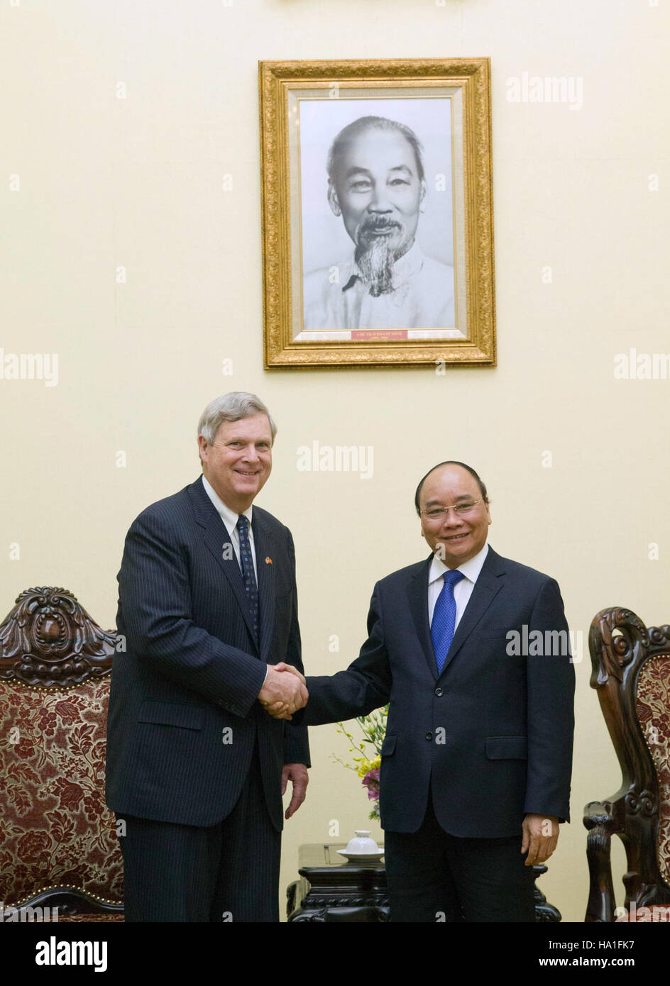 Tom vilsack visit to vietnam hi-res stock photography and images - Alamy