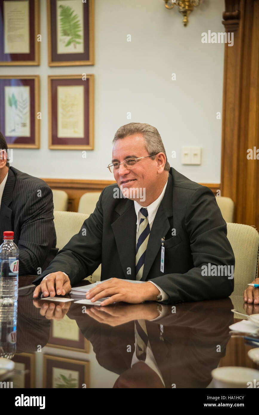 Cuban Minister of Agriculture Gustavo Rodriguez Rollero met with USDA ...