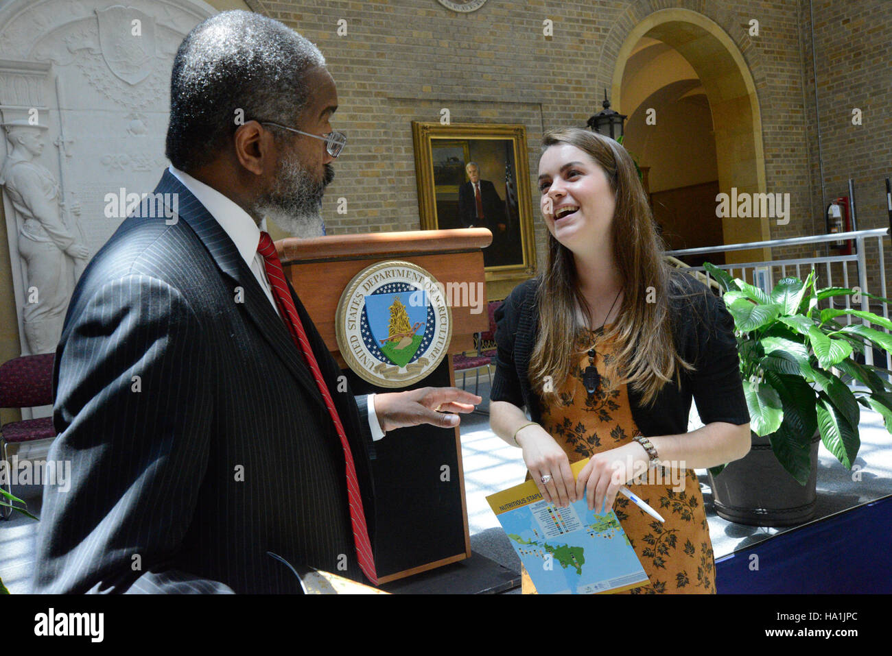 Usda whitten building patio hi-res stock photography and images - Alamy