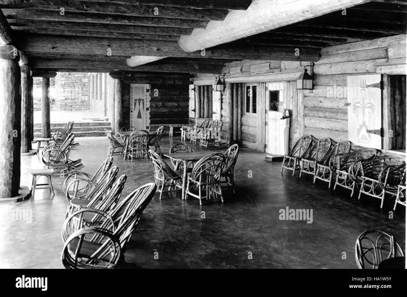 The interior of the historic Bright Angel Lodge in the Grand Canyon ...