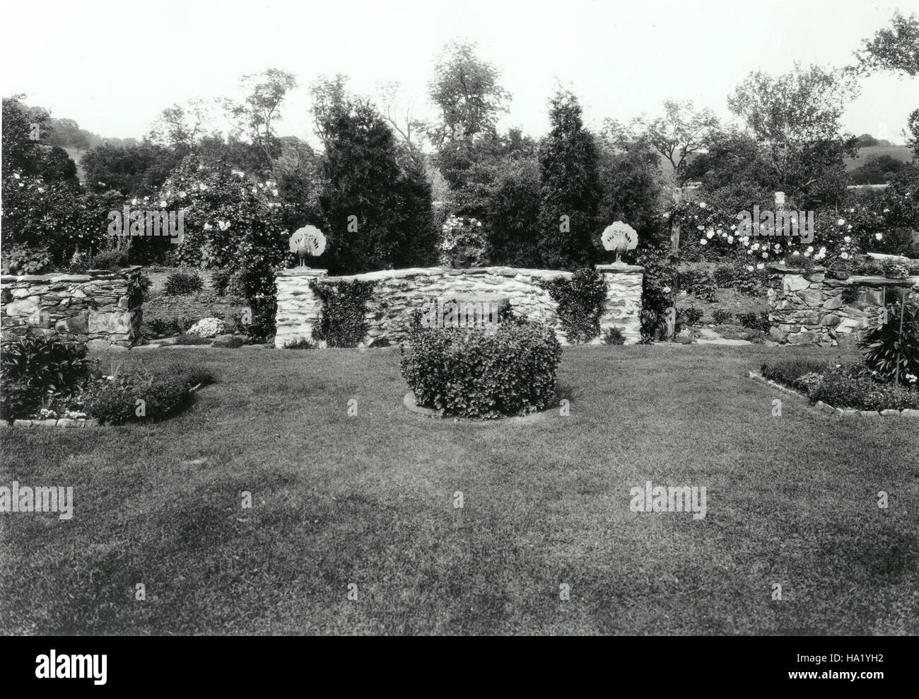 This image depicts the Philander Chase Knox Estate, located within ...