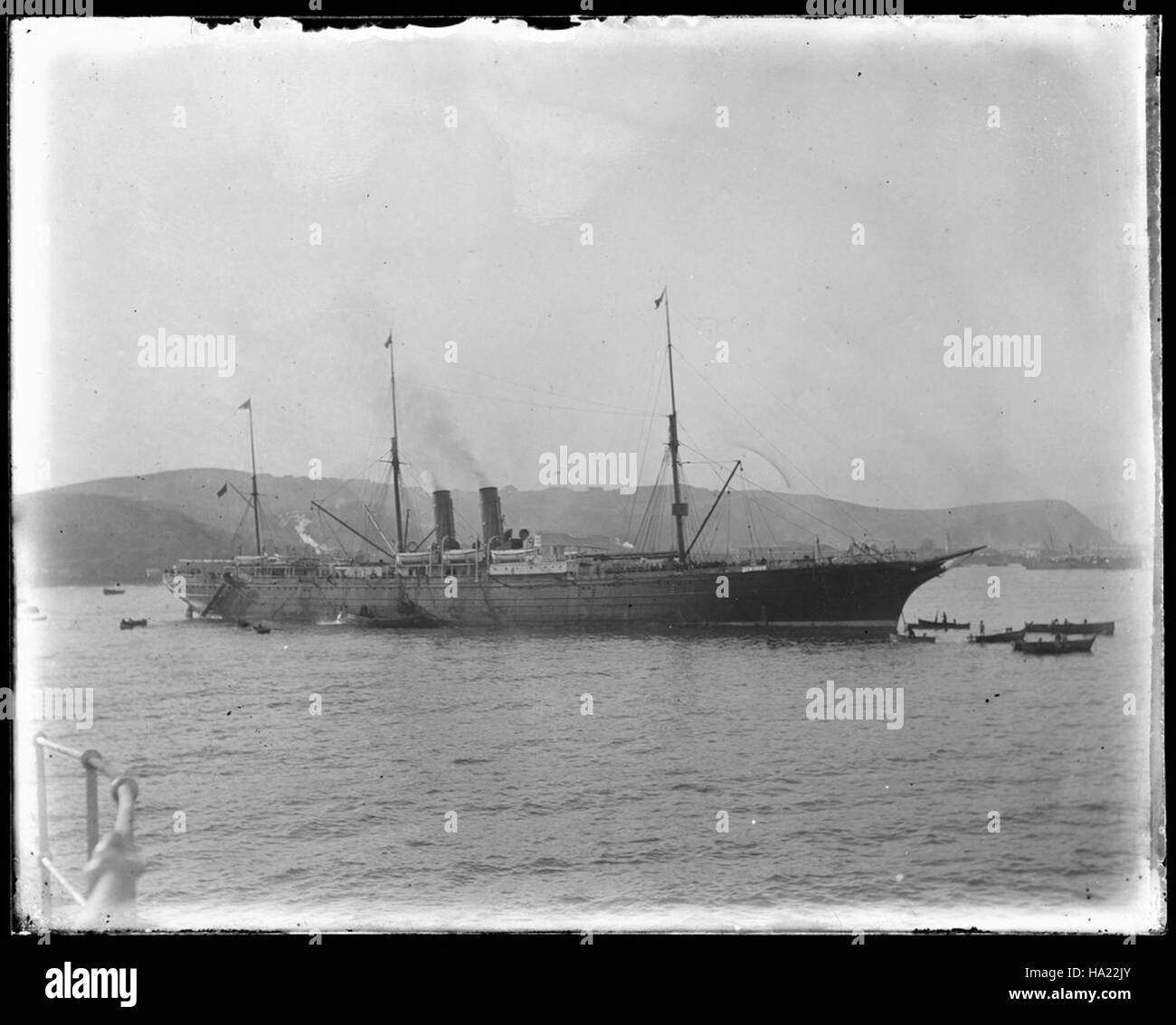 sfmaritimenps collections 21864780951 Clipper-bow merchant vessel at ...