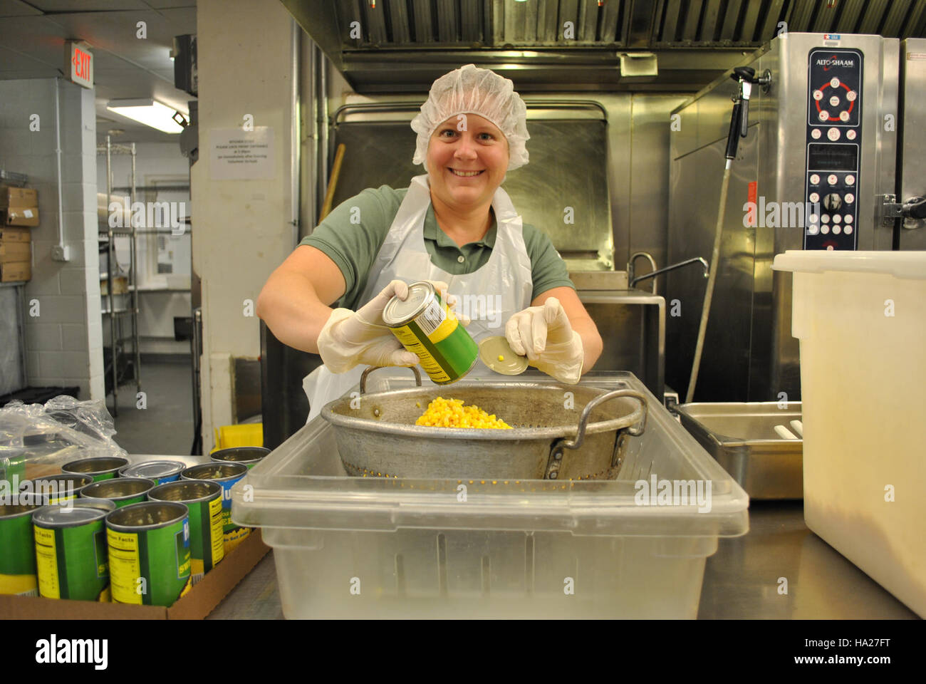 Usda employees prepare food hi-res stock photography and images - Alamy