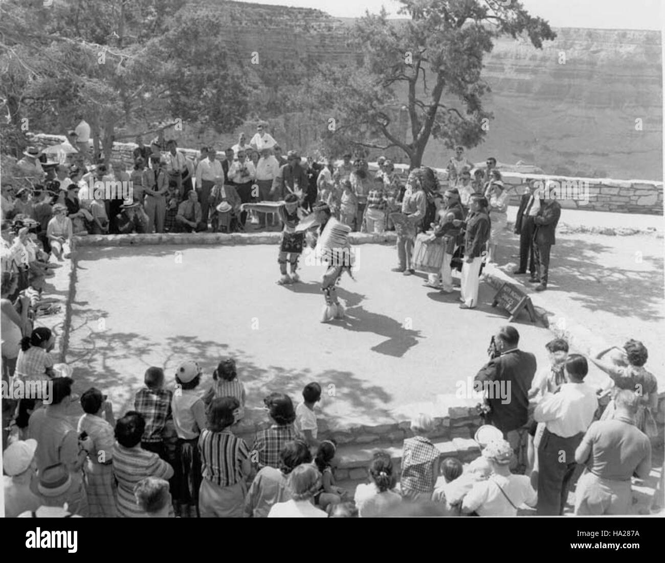 Historical photograph captures american Black and White Stock Photos ...