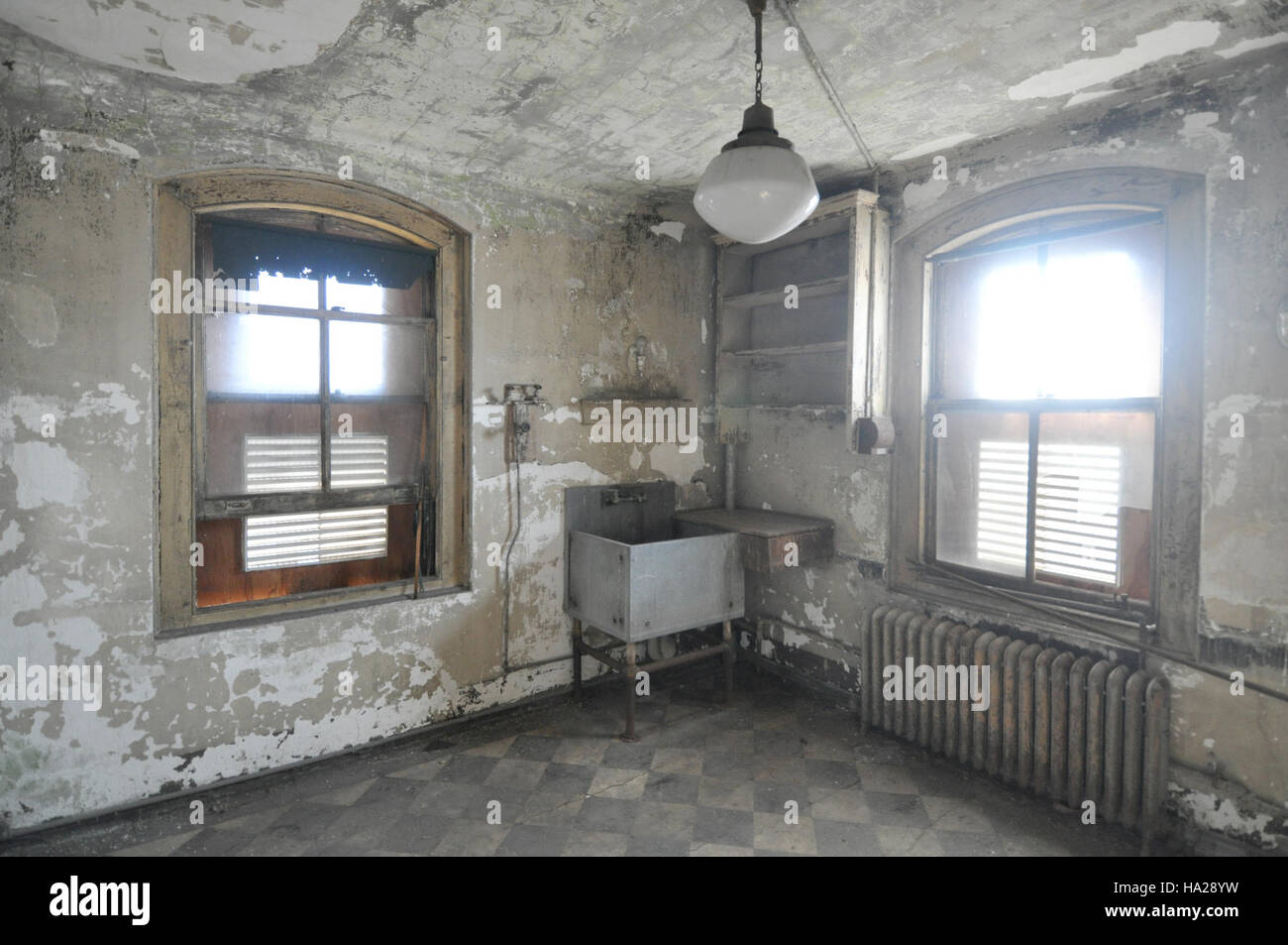 Early 1900s laboratory hi-res stock photography and images - Alamy